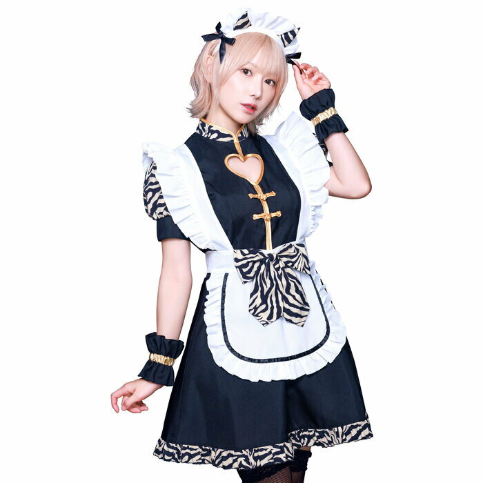 胸のハート開きがキュートなメイドタイプの鬼コスチューム。ハート部分の肌見せをしたくない場合は、インナーを合わせても可愛い。ベージュ系のトラ柄はオリジナル生地となっています。エプロンは、かぶりで着用する仕様で、背面は面ファスナーでサイズ調整可...