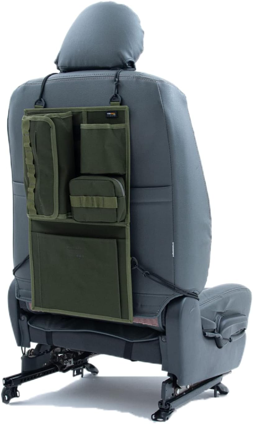 【商品説明】 強い耐久性を持つCORDURA FABRICを使用しているので、汚れや傷に強く、さらには撥水機能も兼ね備えている商品となっています。 当商品には、ティッシュ、ペットボトル、タブレット、雑誌に加えて、ファイルなども収納可能！ カ...