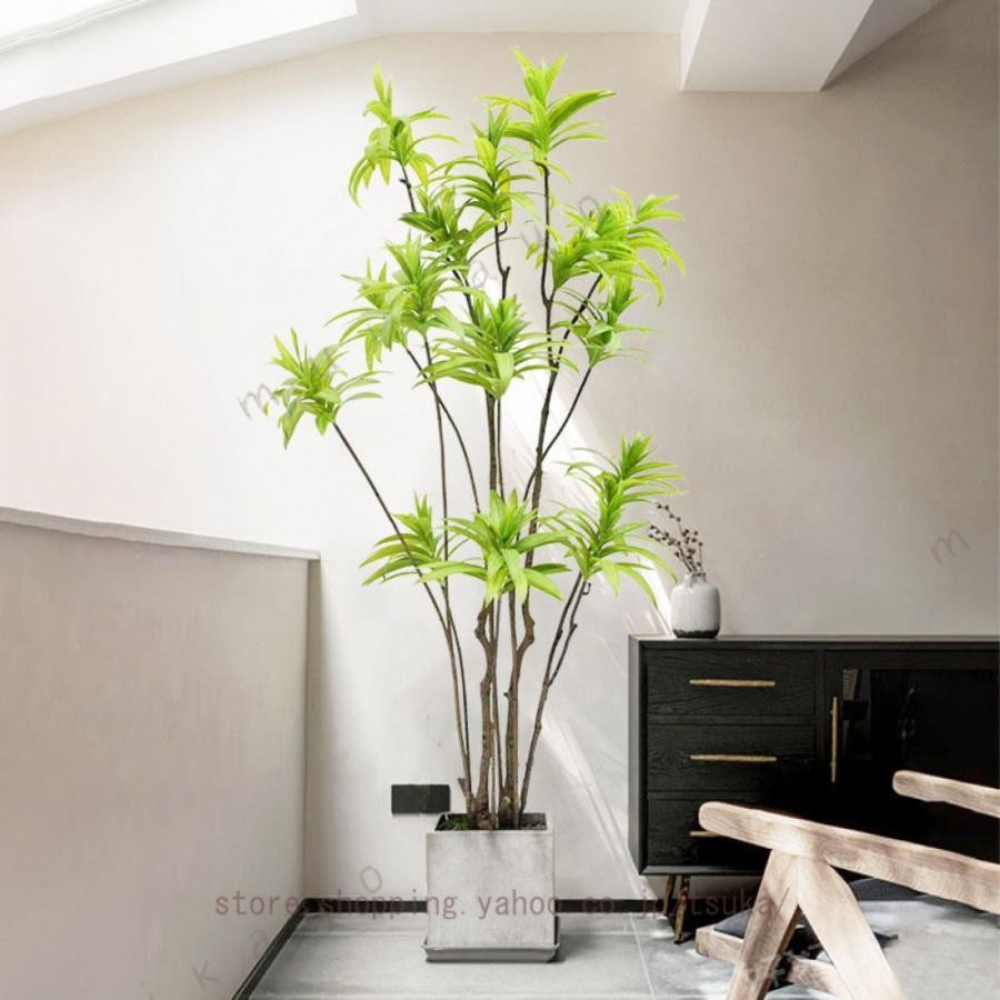 梱包内容 人工観葉植物 x1＋ 黒いプラスチックの鉢 x1!※写真の他の色の鉢は撮影用ですので含まれておりません!より大きな装飾植木鉢に置くことをお勧めします!※異なるサイズの植物は、幹の形状や葉の密度にわずかな違いがある場合がございます!...