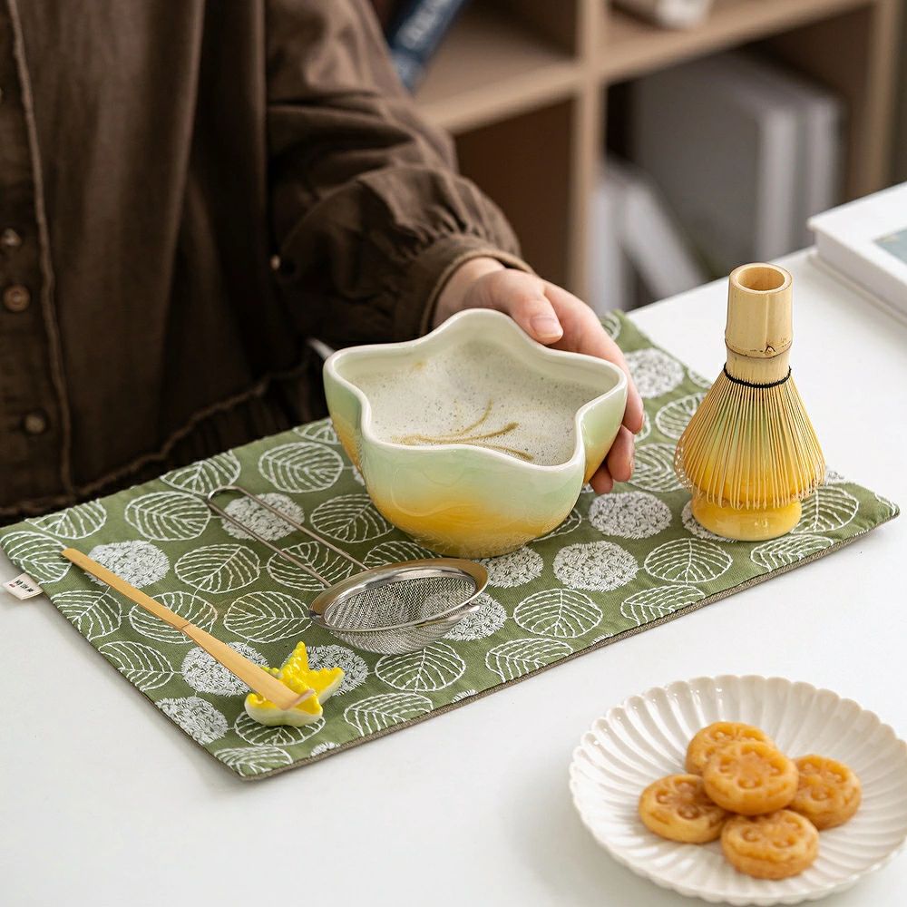 商品ポイント仕様：アイテムタイプ: 抹茶キット材質：セラミック、木重量: 約。 830.00g / 29.28オンス抹茶椀：約300g 13.8x7cm / 5.43x2.76インチ抹茶椀 容量：500ml抹茶茶筅ホルダー：約。 6.2x6...