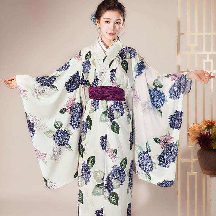 商品名 浴衣 ・簡易な包装、ご了承ください。 色 ホワイト サイズ フリーサイズ 素人採寸若干の誤差がある場合がございます。 素材 ポリエステル ご了承いただきたいこと ※サイトに掲載の商品は、撮影の環境とモニター環境により、実際の物と素材...