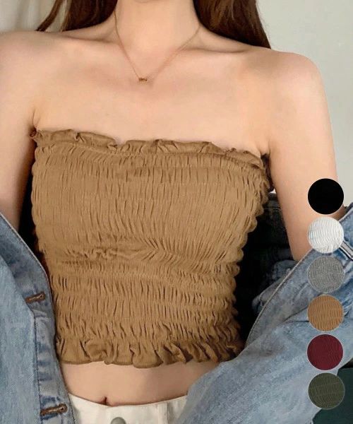 女子力があがるトレンド感、フリルたっぷりオフショルダートップス◇汎用性が高い万能ベーシックカラーを中心に、全6色を取り揃えました◎胸元や肩の部分がゴム製で伸縮自由自在、キツすぎない付け心地と、ずり落ちづらい安定感が高ポイントです ・素材：ポ...