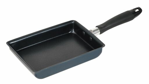 製品サイズ:(約)全長35.5x幅15x高さ6cm 製品重量:(約)0.328kg 表面加工:内面/ふっ素樹脂加工、外面/焼付け塗装、材料の種類:本体/アルミニュウム合金、はり底/ステンレス鋼、取っ手/フェノール樹脂(耐熱温度150度) 生...