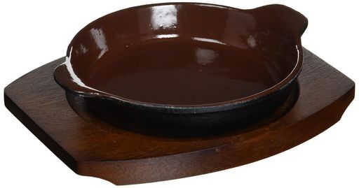 本体サイズ:(外寸)外径(mm)φ150 本体重量:900g 素材・材質:鉄鋳物・天然木 原産国:鉄鋳物/中国・台湾、天然木/中国、塗装/日本 (内寸)内径x高さ(mm)φ141x24 鉄板厚(mm)3 (木台)間口x奥行(mm)200x155