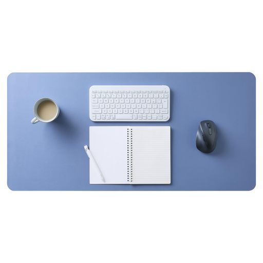 ノートパソコンやマウスはもちろん、キーボードやスマートフォン、手帳も余裕をもって置ける大きさのデスクマットです。 パソコン周辺一帯をマウスパッドとして使えるので、操作範囲が広い方でも快適にマウスを動かせます。 マウスやパソコンによる傷を防ぎ...