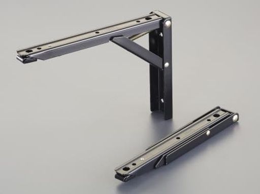 材質:スチール 仕上げ:ブラック塗装 長さ(AxB):198x135mm 幅:31mm 厚み:C:14mm、D:12mm 穴数:9 穴径:4mm 耐荷重:40kg(2本あたり) 付属品:取付ビス(トラスタッピング3.5x15mmx6本 皿タ...
