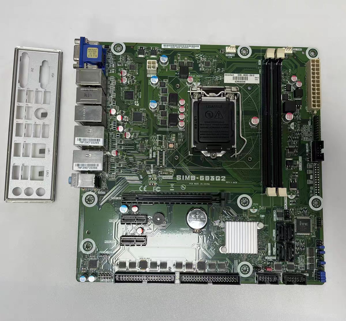 ★製品スペック ・対応型番：SIMB-683G2 ・商品状態：新品互換産業基板 ・適用機器：生産ライン制御PC、NC工作機械、外観検査装置、業務用組込機器、自動制御盤 ★搭載インターフェース ・メモリスロット×2基搭載 ・PCIeスロット、...