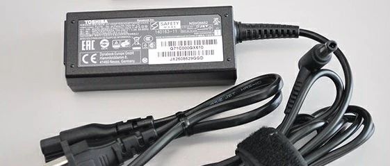 商品詳細 メーカーTOSHIBA 付属品新品PSE規格電源コード 型番G71C000GX610 出力19V 2.37A 45W 保証ご買い上げ後1ヶ月間品質保証致します。 説明東芝 品です。（簡易パッケージ）商品詳細 メーカー TOSHIB...