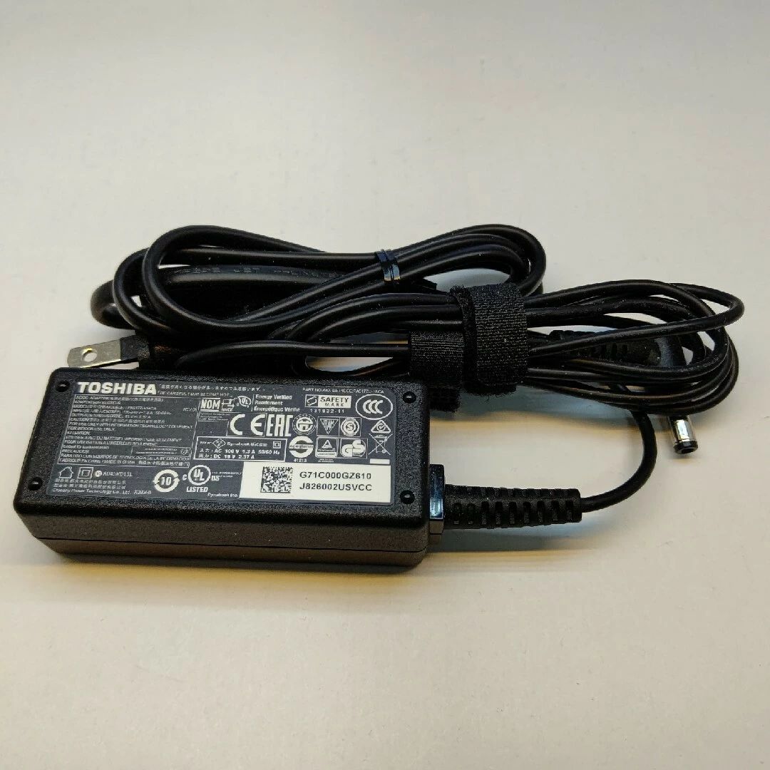 商品詳細 メーカーTOSHIBA 付属品新品PSE規格電源コード 型番G71C000GZ610 出力19V 2.37A 45W 保証ご買い上げ後1ヶ月間品質保証致します。 説明東芝 品です。（簡易パッケージ）商品詳細 メーカー TOSHIB...