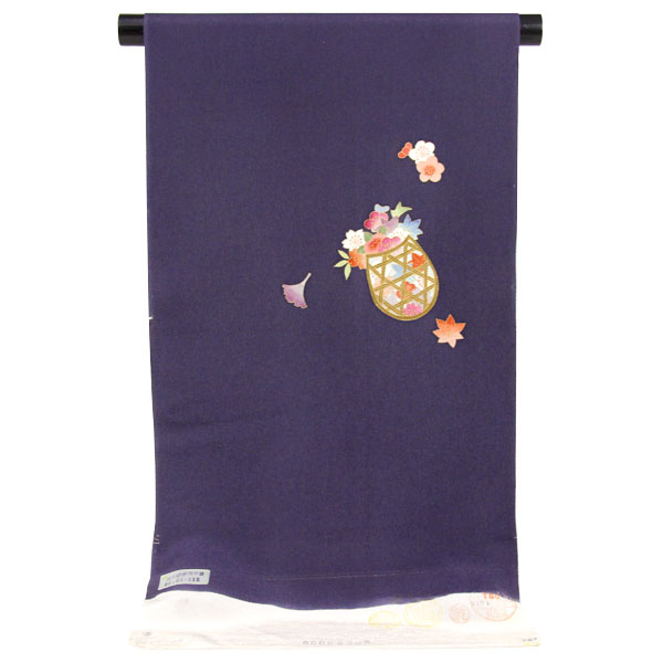 適応シーン結婚式二次会、パーティー、同窓会、お茶会、あつまり 適応シーズン1月〜5月、10月〜12月 状態新品　未仕立て 素材正絹　浜ちりめん生地 サイズ内巾　約　34cm、量目780g 地色暗い茄子紺（ダーク　バイオレット）色系 備考セミ...