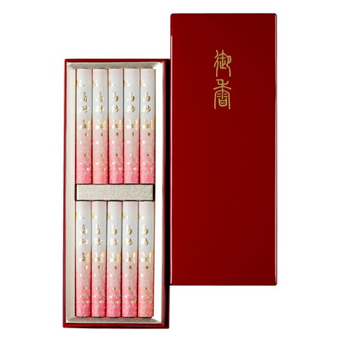 商品詳細ハナ＜ 華 ＞落ち着きのある白檀のすっきりと爽やかな香りです。お線香の色は緑色です。巻紙は、紅白のグラデーションの上を金色の鶴が羽ばたくデザイン。シンプルな中にも、優しさと華やかさが漂います。ご結婚の際に御先祖様へ、感謝の気持ちを込...