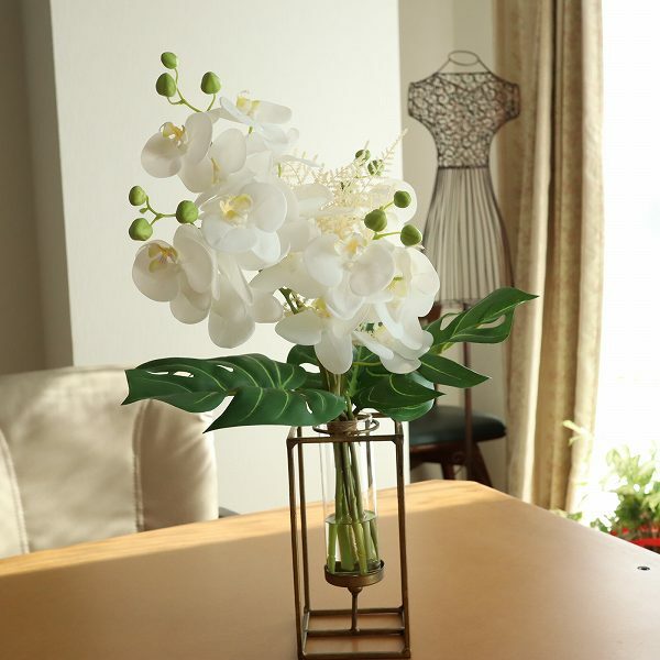 商品情報使用花材使用花材・・・　胡蝶蘭　アスパラガス　モンステラ※アーティフィシャルフラワー使用サイズ高さ・・・ガラス花器底面からトップの花まで　　　約50センチ前後ガラス花器　　　□10×H21cm　　　　　　　　ガラスのみΦ5×H15c...