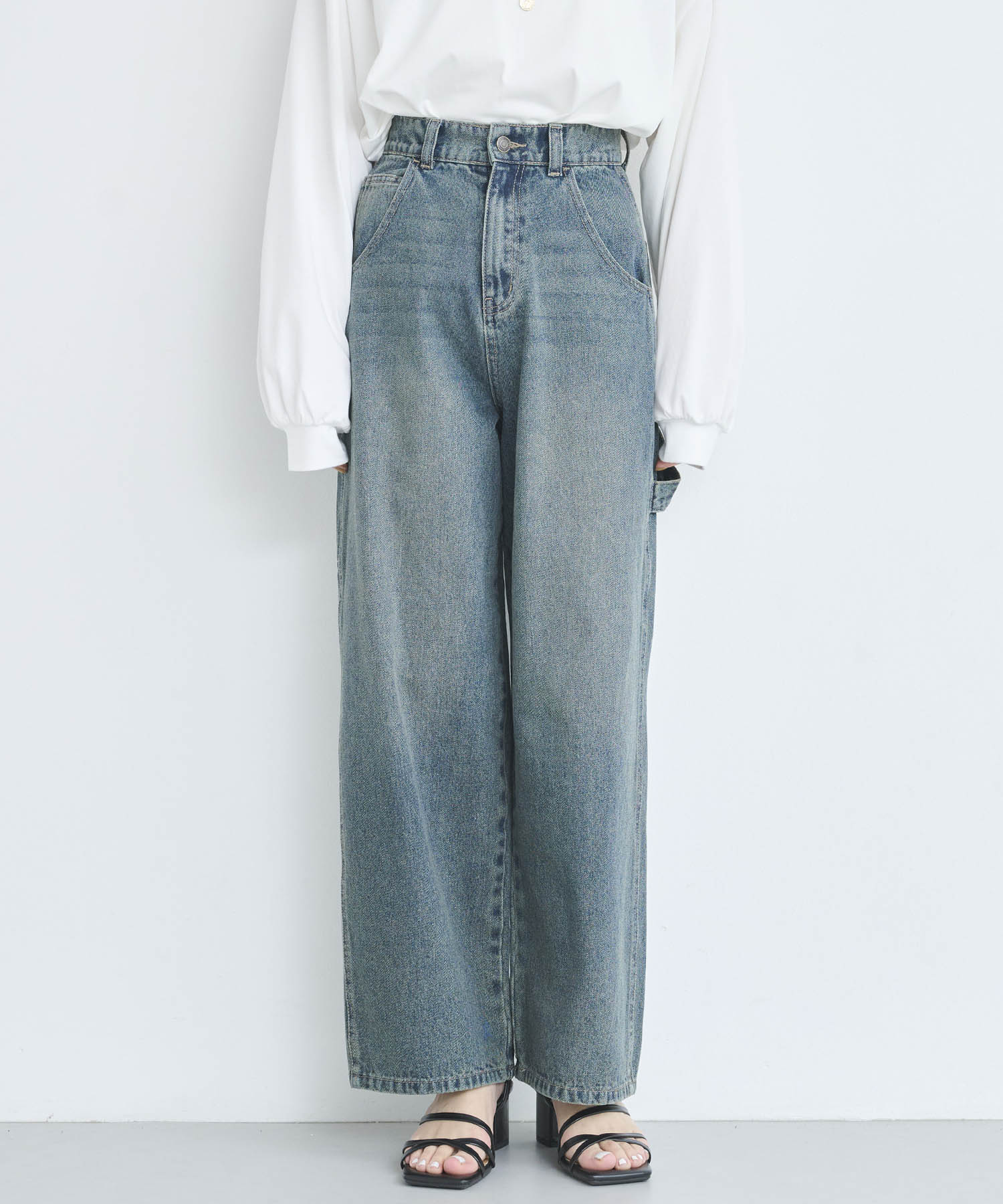 【カジュアルスタイルには外せないワークパンツ】 ■Design/Styling ワーク感とルーズなシルエット。 腰回りからストンと落ちるワイドシルエットが特徴です。 幅広いトップスと合わせやすく、 タイトなトップスやゆったりとしたTシャツな...