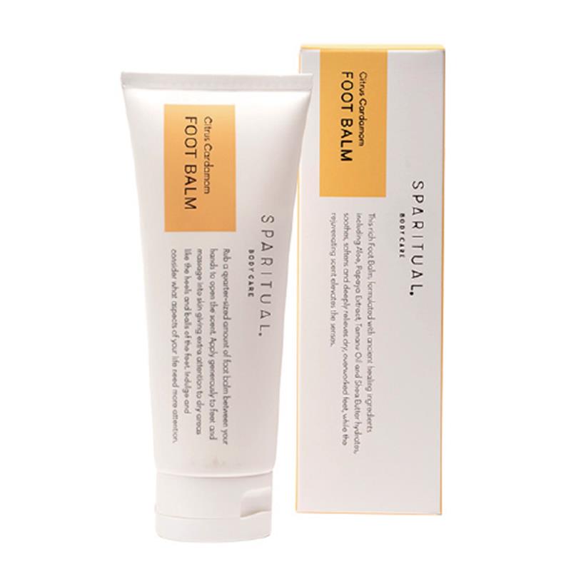 なめらかでのびの良いモイストリッチな集中保湿クリーム。 肘、膝、かかとなど乾燥の特に気になる部分の油分・水分を保ちます。 みずみずしくフレッシュなシトラスとカルダモンの香り。 [使用方法] 清潔な肌に適量を塗布し、なじませてください [全成...