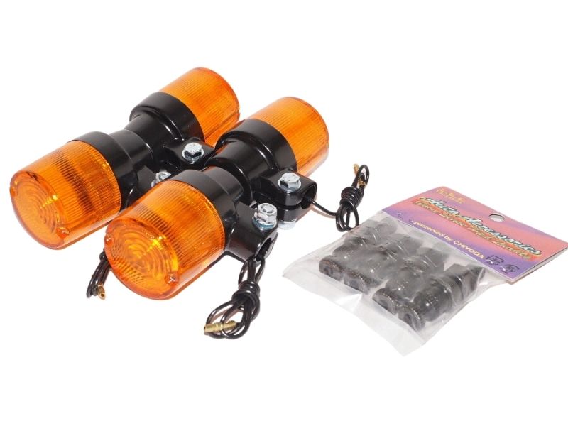 デカヨーロピ　管理番号：65-0704CGC ヨーロピアンウインカー 4個セット、ウインカー球別売り取寄商品です。アルミボディ、CGC製、全長約76mm 本体 直径約49mm レンズ 直径約46-49mm 取り付けボルト M10 長さ約57...