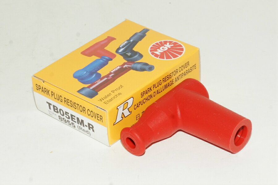 プラグキャップ　管理番号：63-4430NGKプラグキャップ TB05EM-R 8955 Spark Plug Resistor Cover、新品です。商品点数：1点取寄商品です。Red 1個適合:KX100('16-) 汎用品になります。...