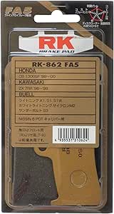 　管理番号：00-5449FINE ALLOY 55 (FA-55)ブレーキパッドの特徴は、抜群のコントロールのし易さ! 長距離派には有難い持ちの良さ!55%の銅フレークを配合したセミメタルパッド。これにより、低中速から高速まで安定した制動...