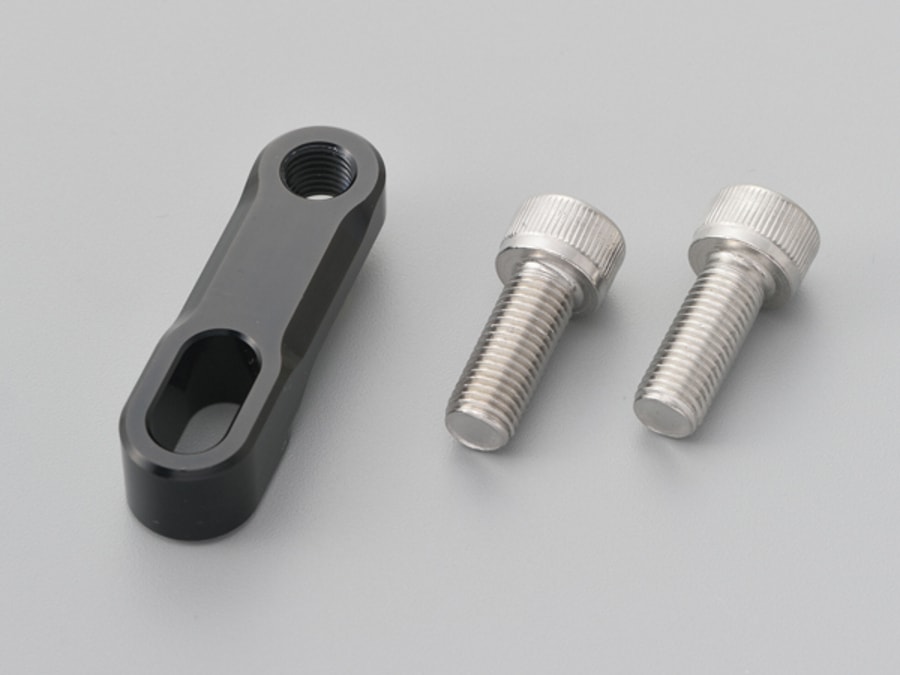 DAYTONA　管理番号：00-P083◆ミラーをオフセットして後方視界を確保 ◆ミラーの取付位置をオフセットすることで、後方が見やすくなるミラーホルダー ◆M10正ネジのミラーが装着できます ◆オフセット量20〜30mmと35〜45mmの...