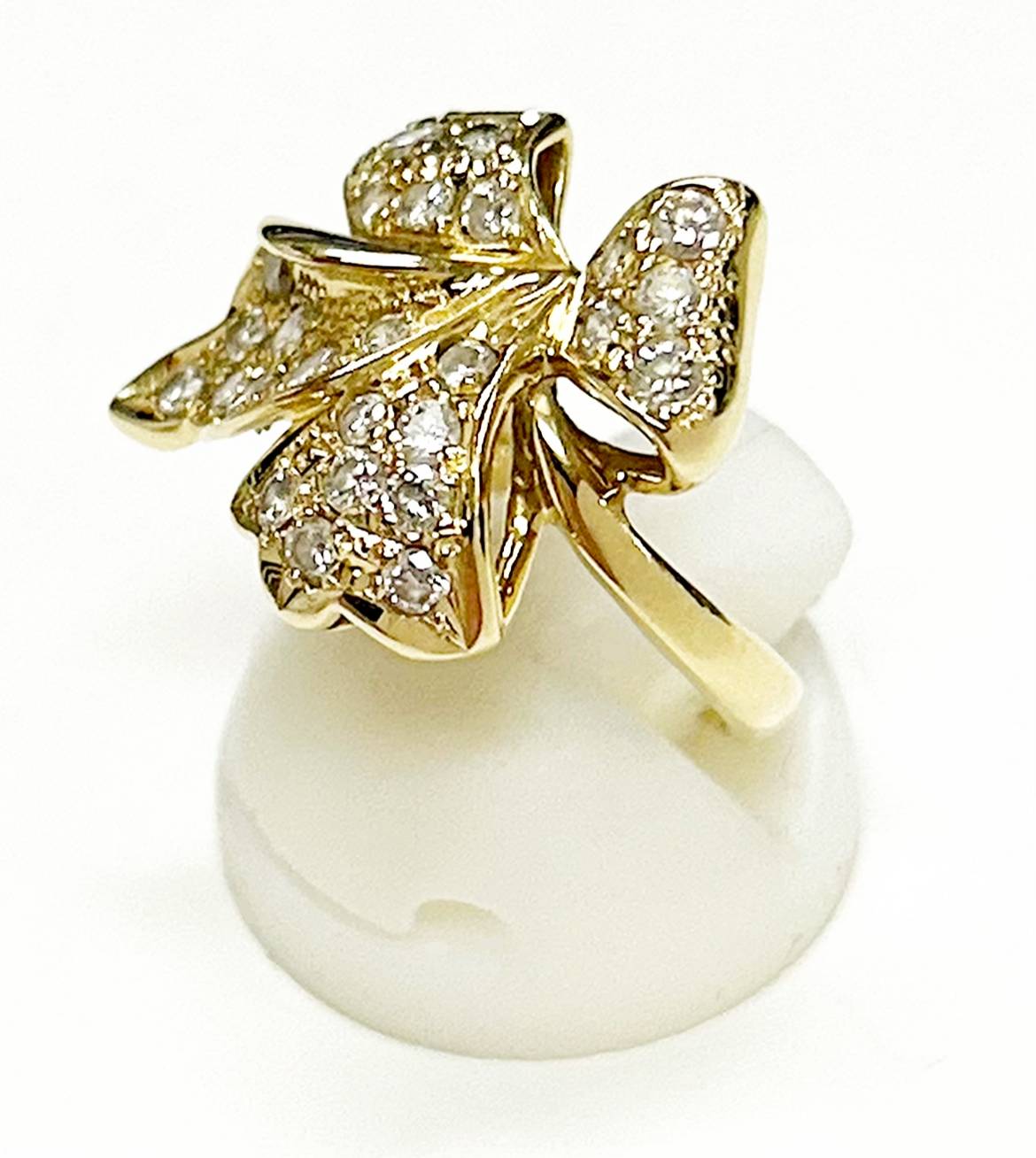 商品情報 ランク中古・Aランク程度 重量約中古・Aランク程度 重量約4.9g 寸法ダイヤ部分：約17.5×18mm 刻印K18、72 備考洗浄済み。中古品のため小傷があることをご了承下さい。画像と実際の商品とは多少色が異なる場合があります。...