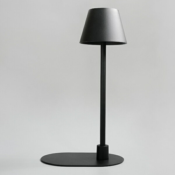 商品名：テーブルランプ PLANTE portable lamp L BK品　番：ax-hs3823サイズ：w220×d150×h390mm素　材：鉄、マグネット、その他重　量：約1.1kg詳　細：色温度/1800K?4000K、最大明るさ...