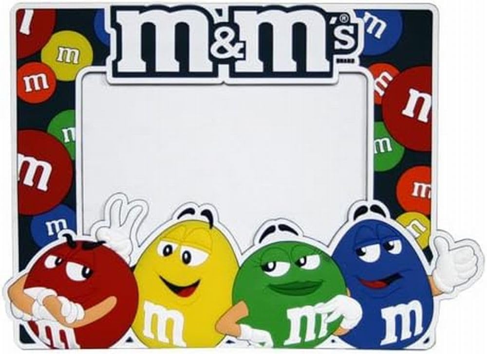 ☆★☆M＆M‘s　フォトフレーム☆★☆ M＆M‘s　の写真立てです ラバーのような素材で少し立体感がございます。 楽しく過ごした思い出・大切な方のお写真をかわいく飾れます☆ サイズ：約 W24×H17.2cm ※掲載画像と実商品のカラーが若...