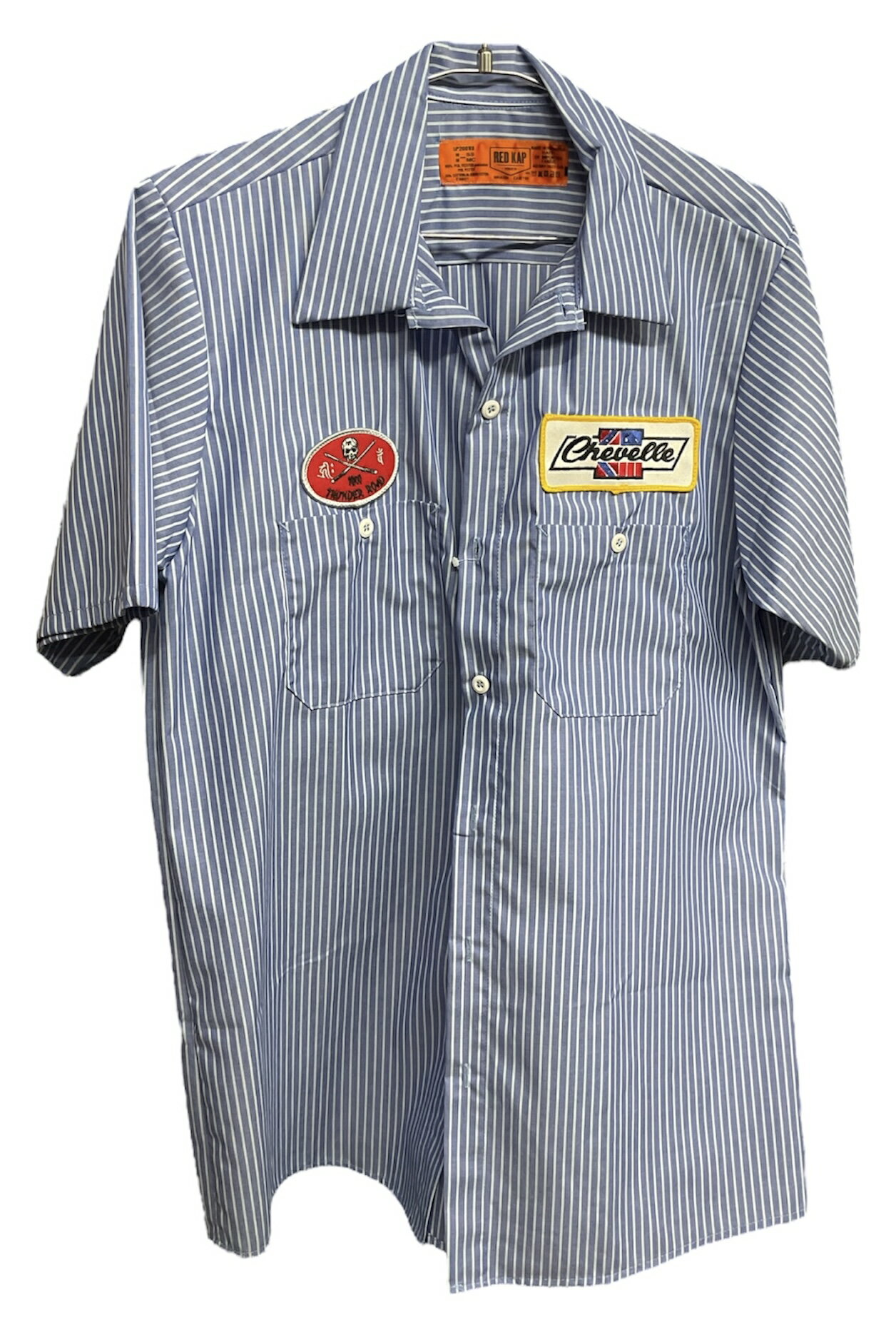 RED KAP ワッペン付きワークシャツ +★++★++★++★++★+ 1923年創業で、アメリカンワークウェアのトップブランド、レッドキャップ社のワークシャツです。重ね着にも重宝する、本物のアメリカン・ワークシャツの風合いをお楽しみくだ...
