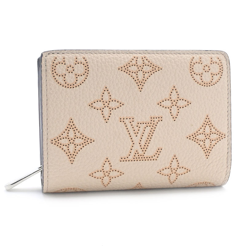 商品説明商品番号c240400054045ブランド名ルイ・ヴィトン LOUIS VUITTON LV商品名ポルトフォイユ・クレア型番M82351サイズ(W)11×(H)8.5×(D)3.5cm本体カラーマヒナ ベージュ金具カラーシルバー素材...