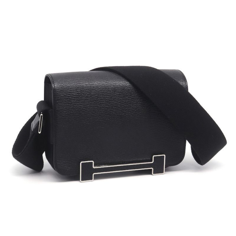 商品説明商品番号c241100116102ブランド名エルメス HERMES 商品名エルメス・ゲタ型番サイズ(W)20×(H)15×(D)7cm ストラップ約72cm〜139cm本体カラーブラック金具カラーシルバー素材シェーブル重量約660g...