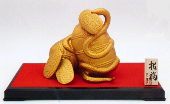 期間、数量限定ですのでお早めに！ 村田宏作 材質鉄製 付属P台、立札付 サイズ（センチ）巾：約19．0×奥行約19．0×高さ約18．0 高岡銅器高岡銅器は富山県西部に位置する高岡市の地場産業です。 その起源は400年前1609年加賀藩二代目...