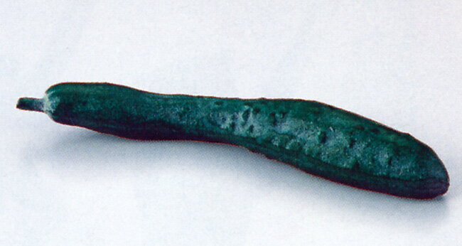 高岡銅器　文鎮 素材 鉄製 サイズ（センチ） 高さ約2．0×幅約16．5×奥行約3．0 高岡銅器 高岡銅器は、1611年二代目加賀藩主前田利長が、高岡築城に際し、城下の繁栄をはかる産業政策として鋳物師を招き、鋳物工場を開設した事が始まりです...