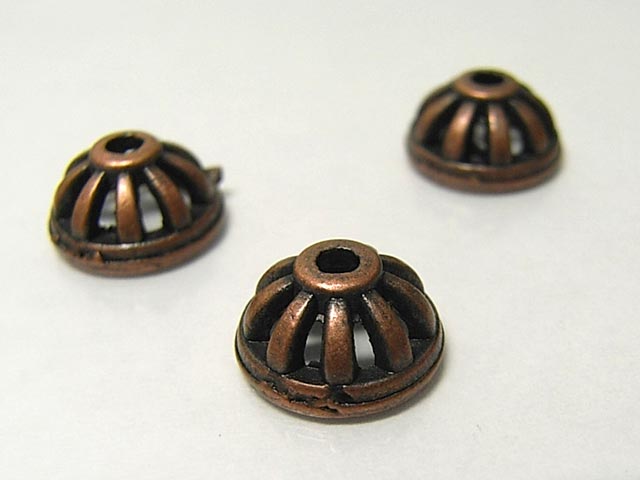 商品説明ビーズに被せて装飾するパーツです。10〜14mmほどのビーズにちょうど良いサイズです（目安）♪コチラの商品はまとめ買いでとてもお得な【パック販売】もございます。サイズ・数量約10mm10個色ブロンズ(銅古美)注意　