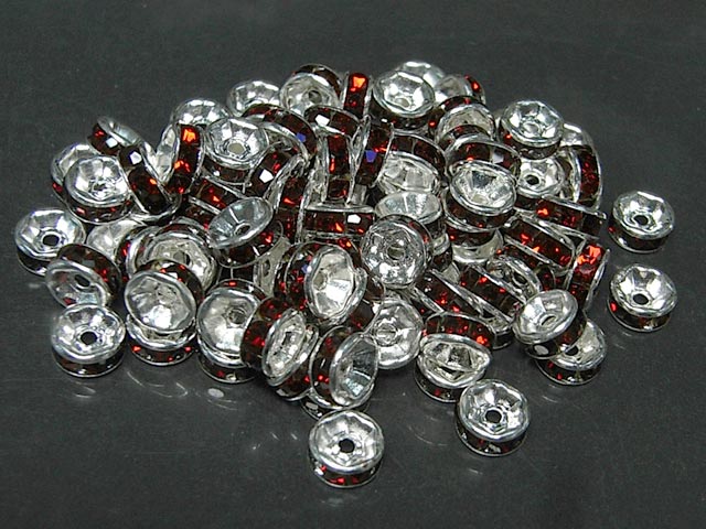 商品説明コチラの商品はまとめ買いでとてもお得な【パック販売】もございます。サイズ・数量約6mm10個色古代銀 シルバー(白銀色)&ダークレッド(暗赤)注意　