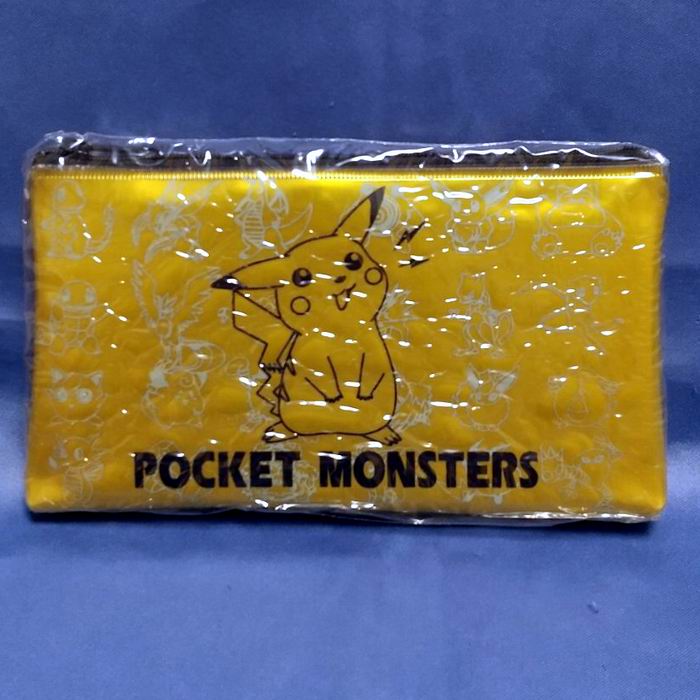 [ 商品名 ]ゴールドソフトペンケース ポケットモンスター[ 特徴 ]ピカチュウのペンケースです。[ メーカー ]株式会社ポケモンショウワノート株式会社＜送料＞運送会社宅配便料金　660円～※地域によって料金は増額する場合があります。Pok...