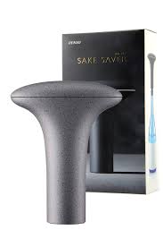 フルオートで簡単保存 ！！ ボトルに残った日本酒を、フルオートで真空保存＆電源オフ。 洗練されたシンプルなデザインで、ギフトにも喜ばれます。 プレミアム日本酒の相棒に。 【本体仕様】 ・単三乾電池2本使用(別売) 充電式ニッケル水素電池可 ...