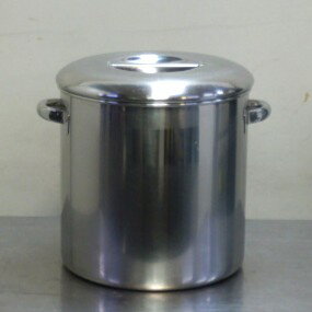 仔犬印 18-8 ステンレス 寸胴鍋 ふた付き 両手 28cm 内寸φ28cm 深さ28cm 16L φ284(手34)H280mm 2.13kg キッチンポット 丸 商品は中古品です。 多少の傷汚れあります。 状態画像にて判断願います。 ...