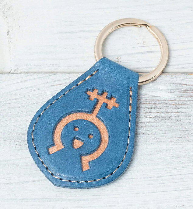かわいい？カッコイイ？癒やしのおーむくんキーホルダー出来ました！ CQオーム×レザクトの本革を型抜きした手作りキーホルダーです！ ご注意 ※本革を型抜きしていますが、かなり細かいカットになっているため、断面はぎざぎざが出来る場合があります。...