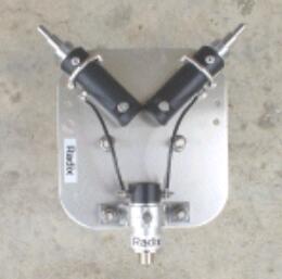 【RD-BL/Gバラン付マウントセット】 周波数：3MHz〜60MHz インピーダンス：50Ω（1:1） VSWR：1.4以下（7〜54MHzにおいては1.2以下） 耐入力：300W（オールモード） コネクター：M-J 適合マスト：φ32m...