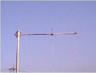3エレメント八木アンテナ 型式：3エレメント八木 周波数：144MHz〜145.5MHz（fo:144.2MHz） VSWR：1.5以下 インピーダンス：50Ω 利得：9.2dBi F B比：16dB以上 最大入力：100W（FM） 電力半...