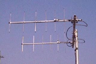 6ele. スタック 八木アンテナ 周波数：430.0〜440.0Hz ( fo:435.0MHz) 型式：6ele. スタック 八木アンテナ 利得：14.1dBi FB比：18dB 以上 インピーダンス：50Ω VSWR：1.5以下（fo...