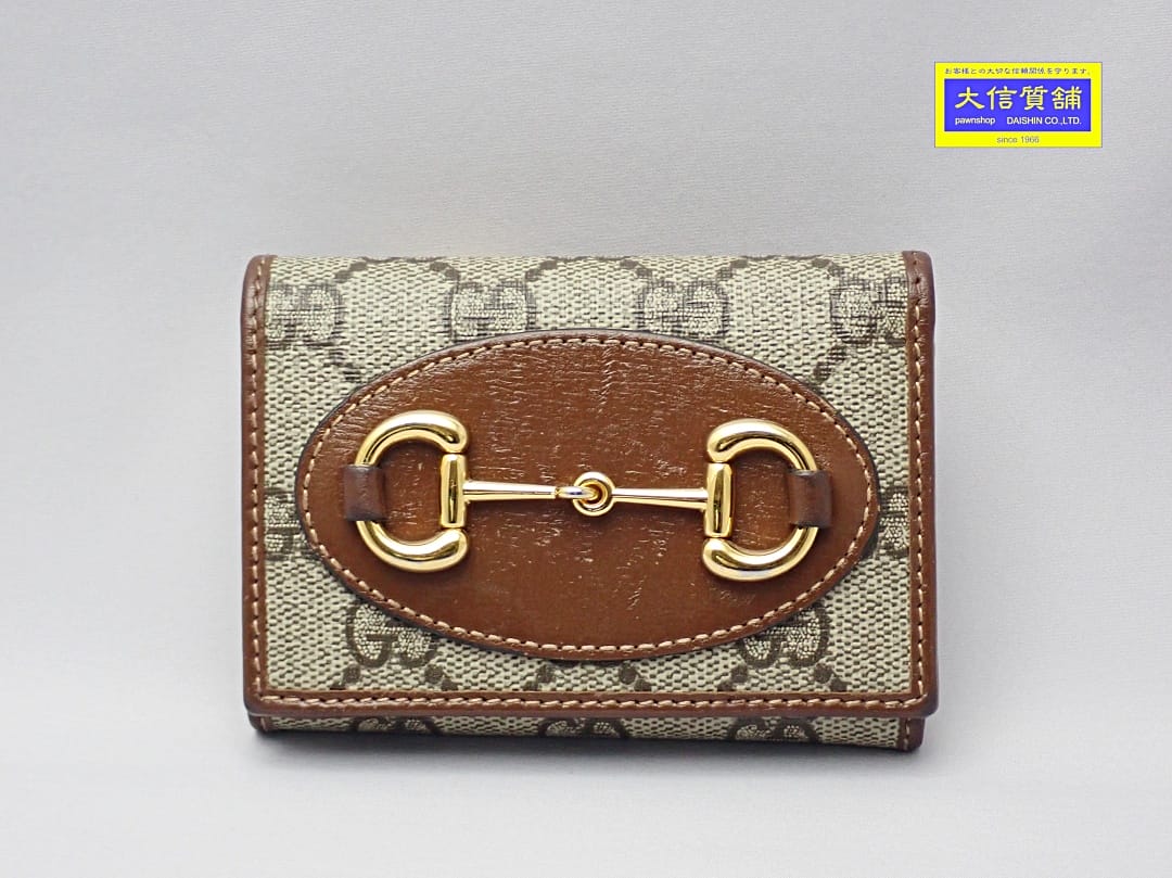 商品の詳細 &nbsp;商品名 GUCCI グッチ GGスプリーム ホースビット コンパクトウェレット 3つ折り財布 644462 ベージュ 中古A- 【送料無料】 &nbsp;管理番号 A-8767 &nbsp;特徴 &nbsp;参考価格...