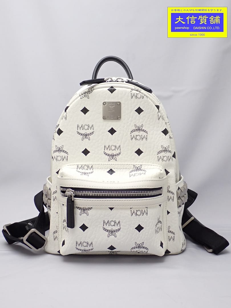 商品の詳細 &nbsp;商品名 MCM エムシーエム ロゴグラム リュックサック ヴィセトス スタッズ ホワイト MMK6SVE41WT001 中古A- 【送料無料】 &nbsp;管理番号 A-9024 &nbsp;特徴 &nbsp;参考価...