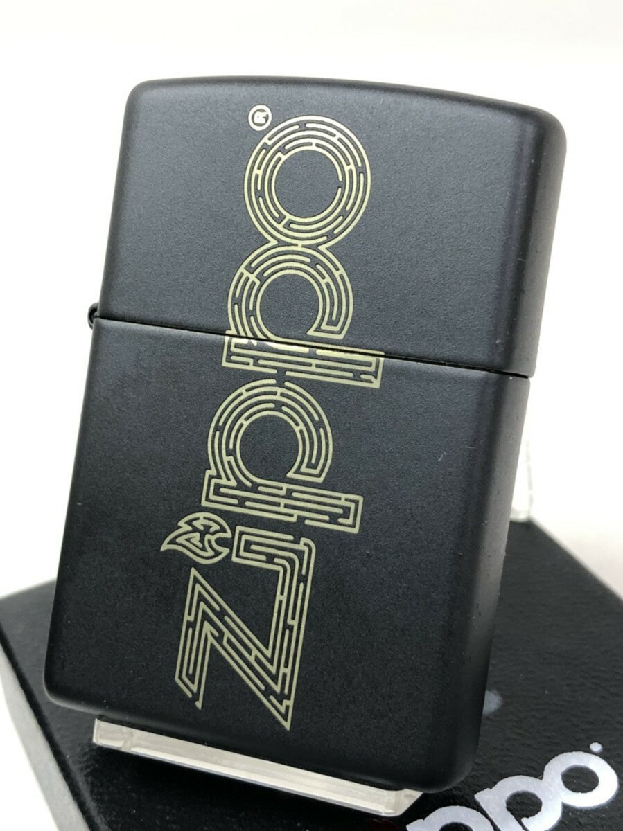 Zippo　ロゴ　デザイン　【USA直輸入】 ●Zippo ロゴデザイン　表面全面仕上げ！！　☆Zippo ブラックマット本体にゴールドロゴのプリント加工、オシャレなデザインです。　【Zippo社純正品】 ☆裏面は無地（ブラックマット）黒色...
