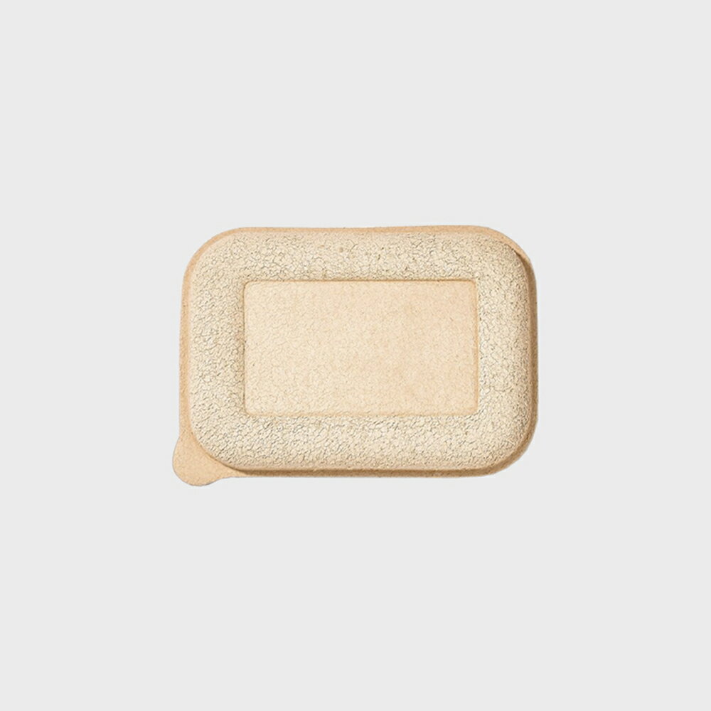 生成りのキャンバスのように美しいレザー製ケース caseLEFT. 名刺ケース TAB_business card case LEFT. TAB business card caseLEFT.は、縫製することなく、型押しによりレザーそのもの...