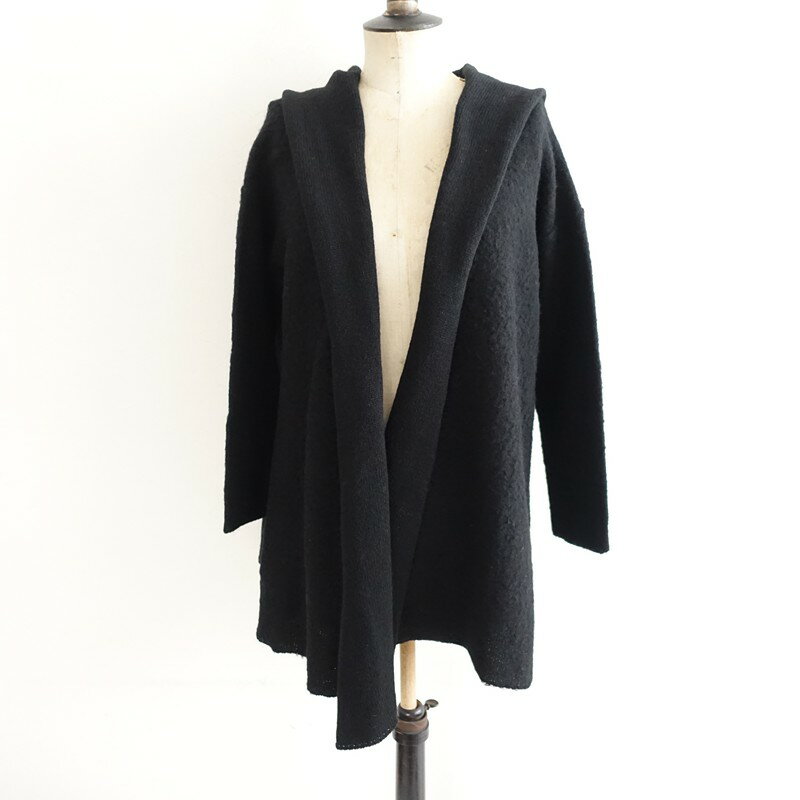 表記サイズ：- 実寸サイズ：肩幅61cm, 身幅60cm, 袖丈47cm, 着丈60cm, ウエスト幅64cm, ヒップ幅72cm （多少の誤差はご了承ください） 素材：毛100％ カラーなど：DANIELA GREGISのロングカシュクー...