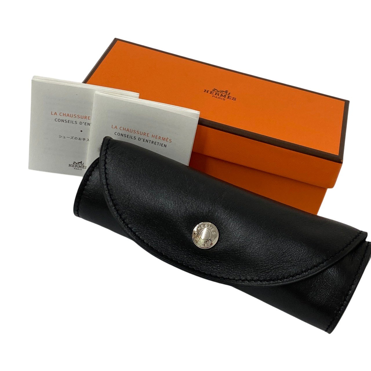 商品名 未使用/HERMES/エルメス/セリエボタン/シューズポリッシャー/靴磨きグローブ/黒/ブラック/箱付/メンズ/RS1865 管理番号 PDI8SM7B1O7G コンディション・サイズなど この商品の参考ランクは　未使用 N 使用さ...