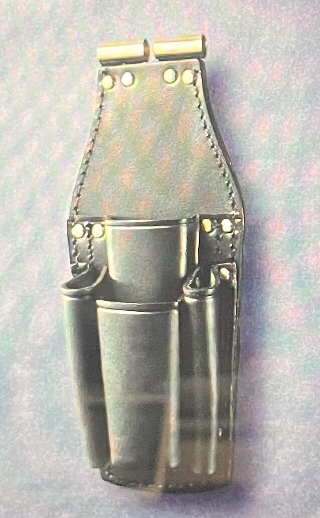 KNICKS ニックス TITB-401PLLDX チェーン式ペンチドライバーホルダーLLタイプ 送料無料（但し、北海道、沖縄、離島は別料金） 台部表皮二重縫 8・9インチペンチ・ニッパ収納可能 ペンチホルダー部分は底しぼりタイプ サイズ：...