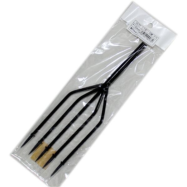 コメント Brand:NPK （ナカジマ)型番：9177品名：ヤス先パーツ(5又/角/中太/黒)線径:4mmφ線長:135mm幅:65mm全長:(約)230mm軸径(肩口):9mm軸径(先端):9mm軸形状:丸軸長：95mm