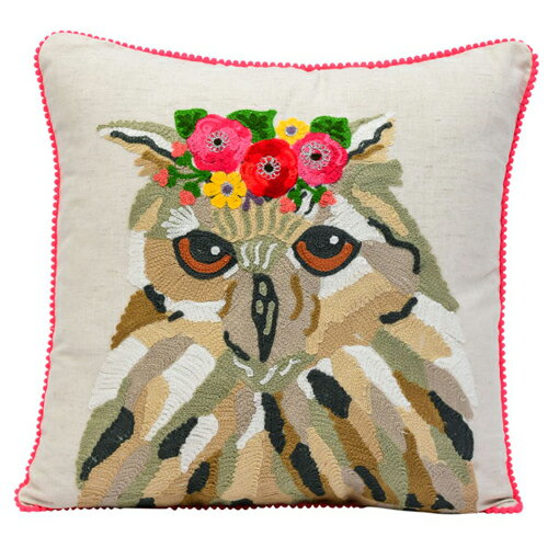 インテリアのアクセントにおすすめのクッション。 他ではなかなかない鮮やかな色の組み合わせがとても魅力的です。 刺繍はハンドメイドで丁寧に施されています。 存在感は抜群ですが、不思議とどんなインテリアにも似合います。 ぱっちりした瞳とカラフル...