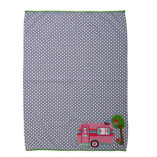 丁寧なハンドメイドの刺繍がかわいいティータオル。 柄を楽しみたいクロスは、食器を拭くというより、ティータイムに彩りを添えるアイテムとして使われています。 食器に掛けたり敷いたり、雑然とした所の目隠しにしたり。 壁にかけて絵のように楽しむのも...