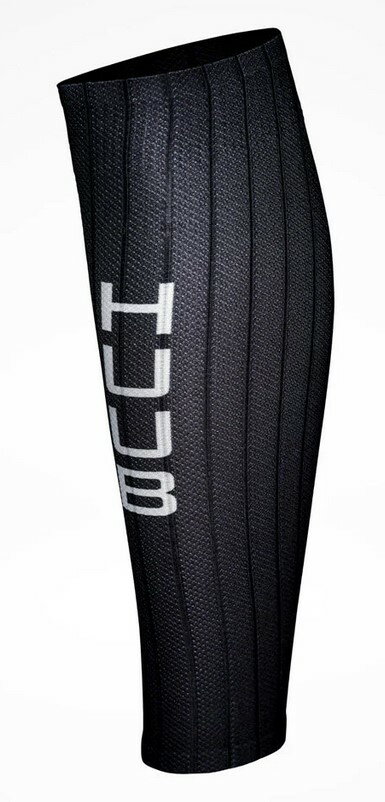 ワットセービングテクノロジーを、アスリートも活用できるように改良。エアロソックスに比べ、最も空気をかき回すふくらはぎをカバーしエアロダイナミクスとタイムをさらに節約す。最大6ワットをセービングするスリー・シクスティーンカーフスリーブは最高の...